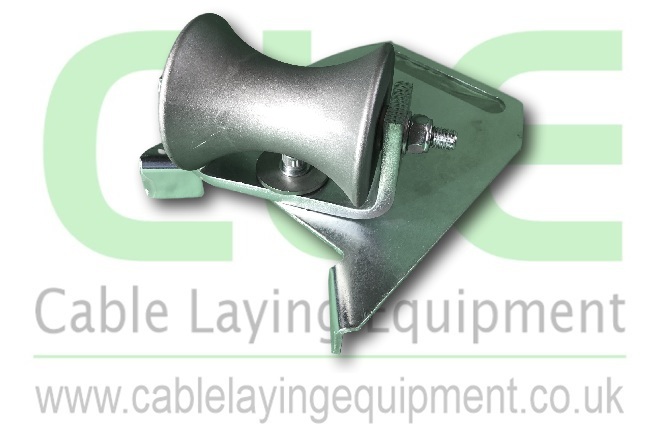 MR3 Edge/Corner Mount Swivelling Manhole Lead In Cable Roller